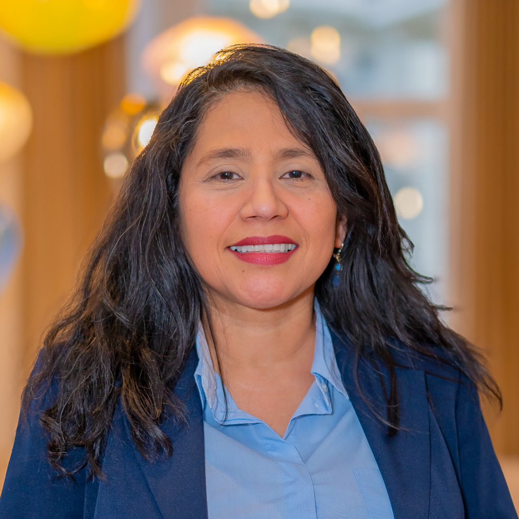 María Elena Taramona de Rodríguez - Zeitschrift Direktorin ...