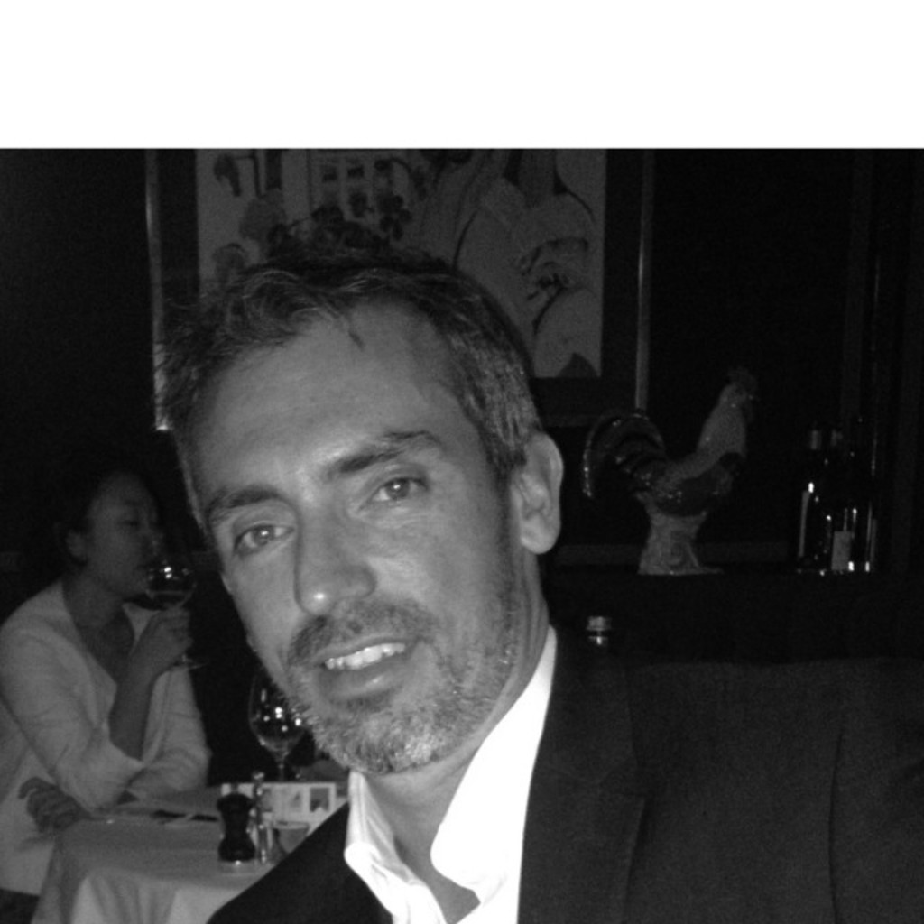 Phil Burrows - Director - Hardlook | XING