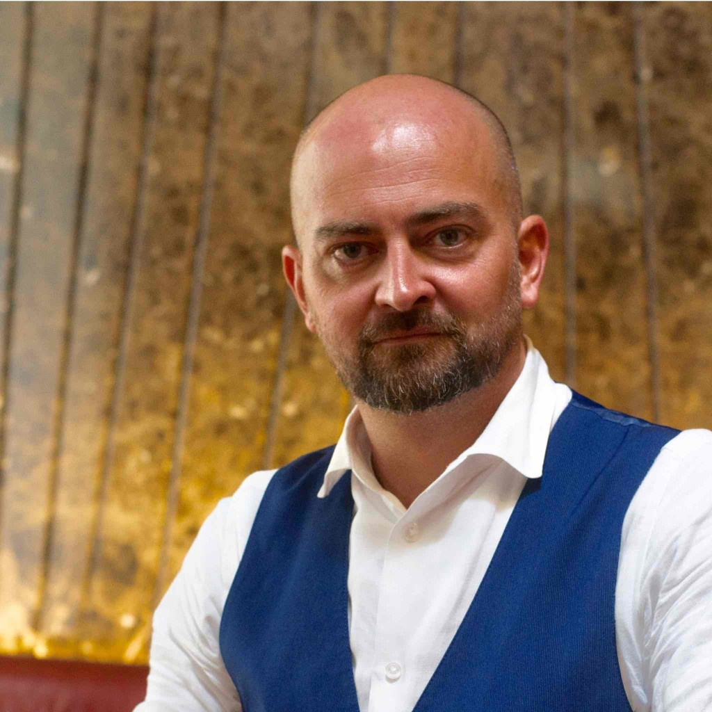 Rory Robertson - Purchasing Manager - The Ritz-Carlton, Vienna | XING