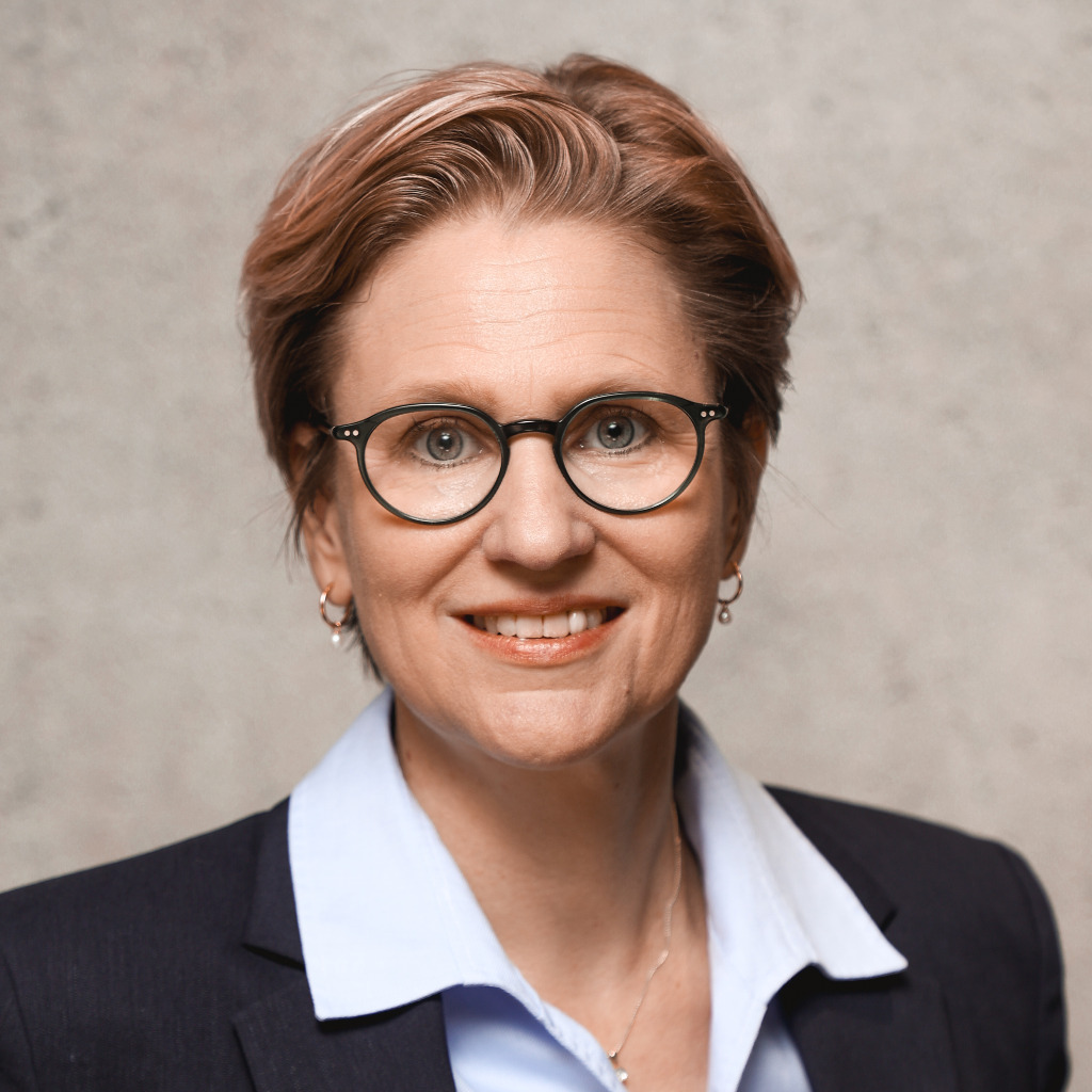 Alexandra Probst - Referatsleiterin Internationale Amtshilfe ...