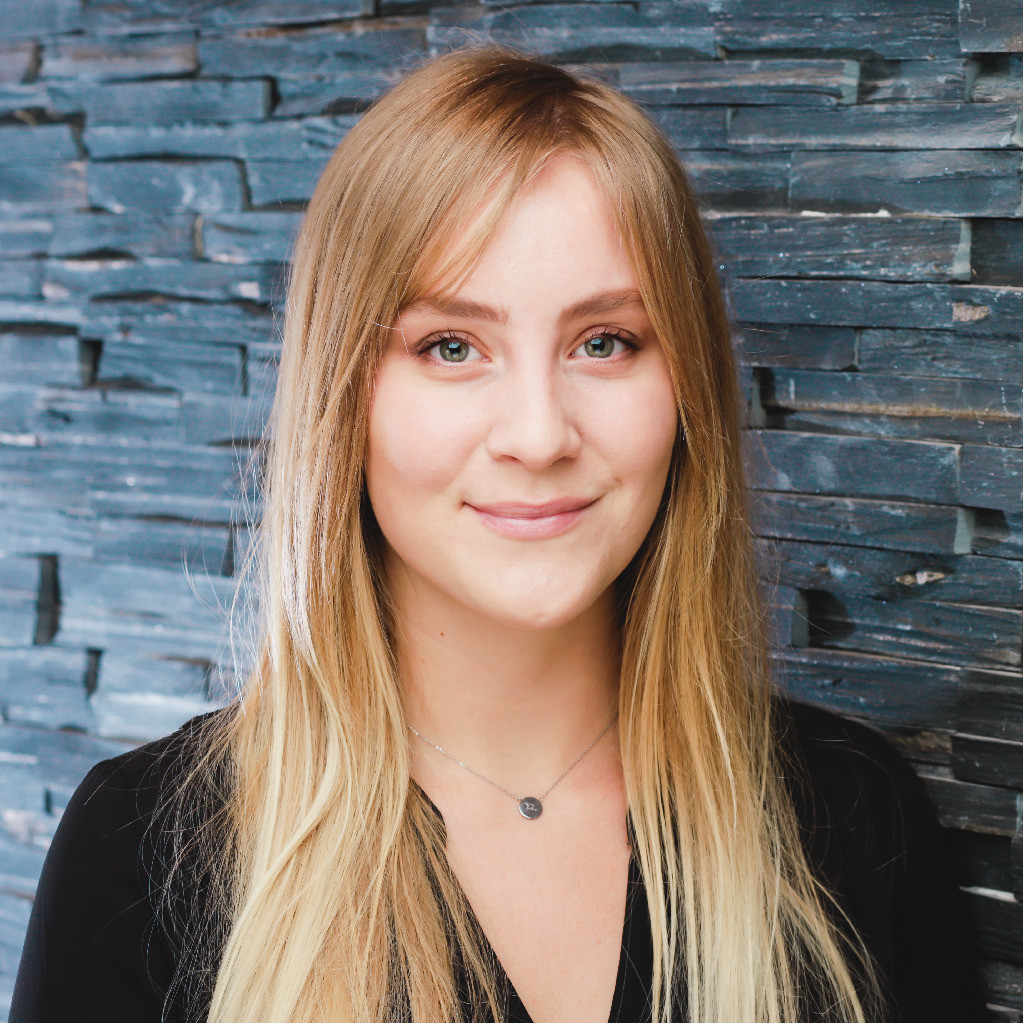 Lisa Herrmann's Instagram, Twitter & Facebook on IDCrawl