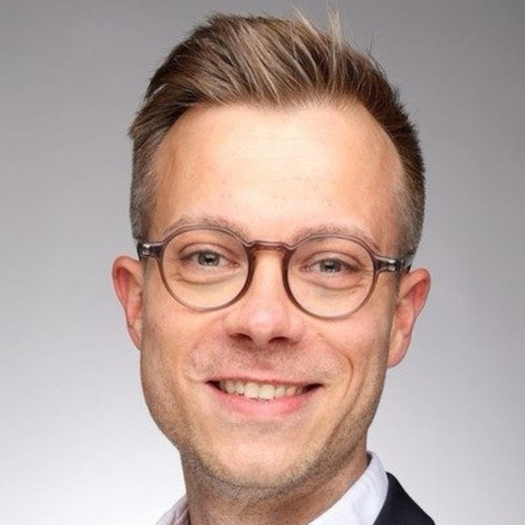 Patrick Pietzsch - Vice President - Filialdirektor - Deutsche Bank AG ...