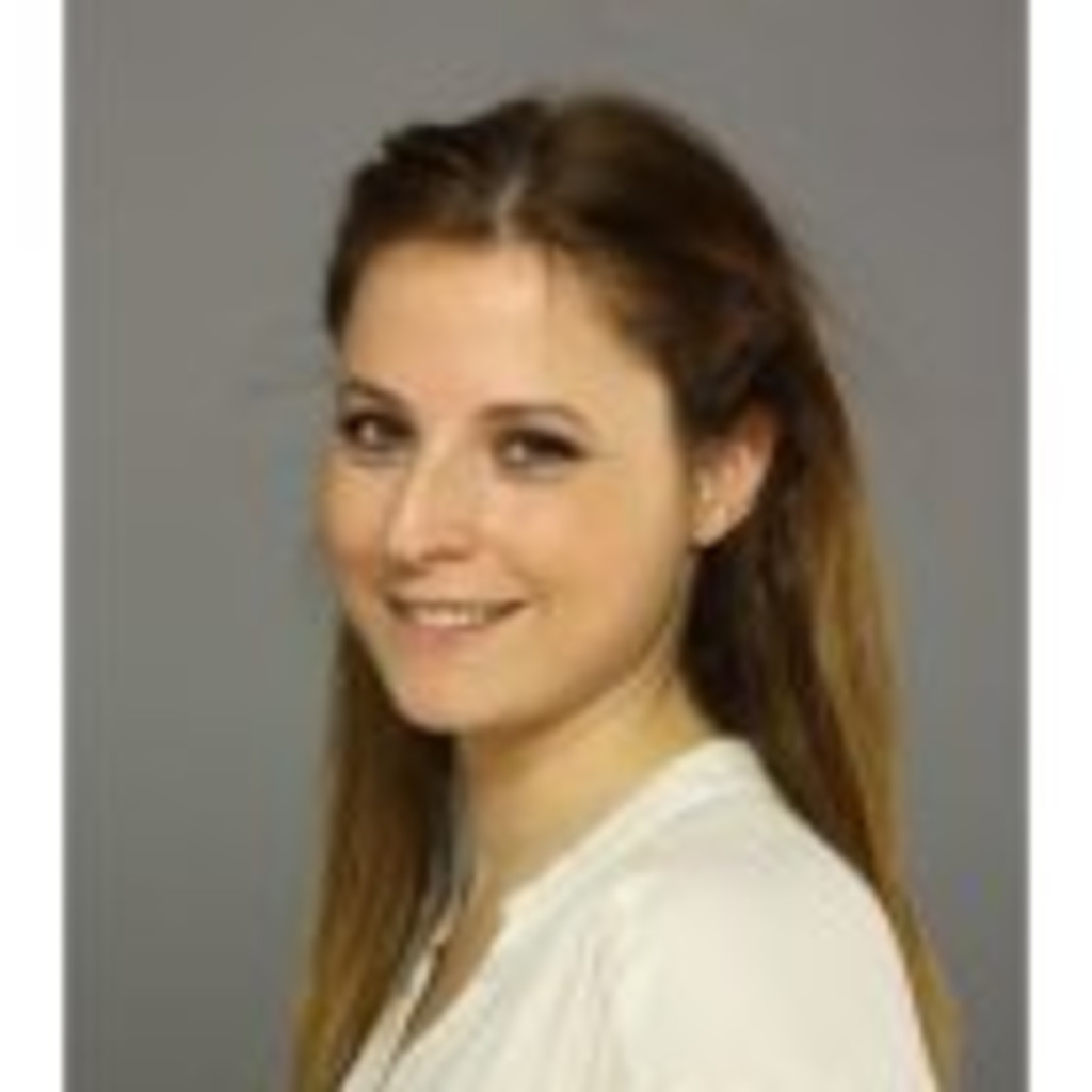 Sinem Esin - Sosyal Medya Yöneticisi - Metin İlaç | XING