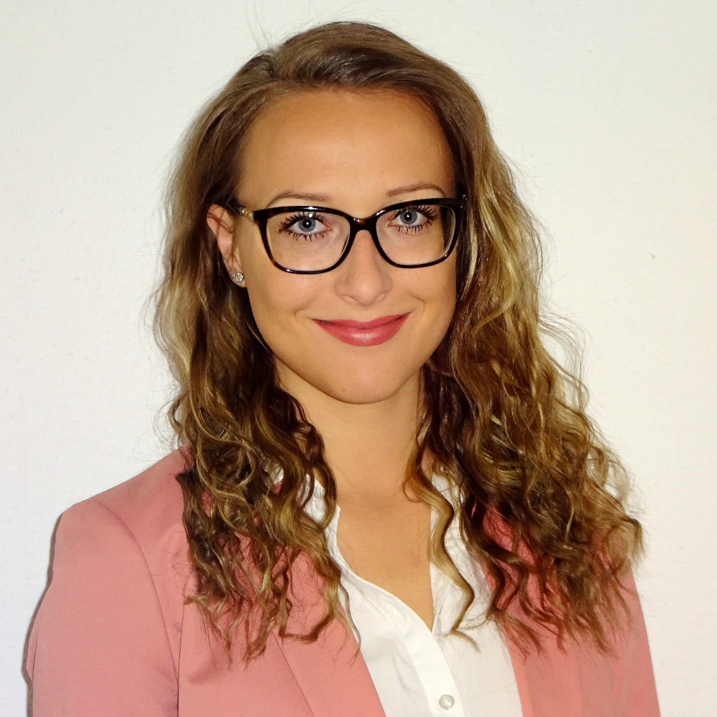 Anna Blessing's Instagram, Twitter & Facebook on IDCrawl