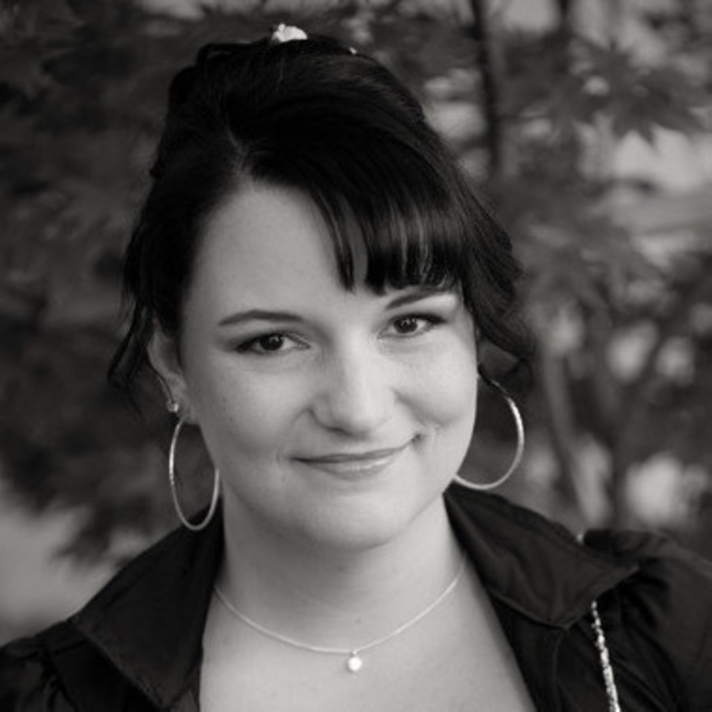 Cynthia Nucke - Grafikdesigner - graphics by Cynthia | XING