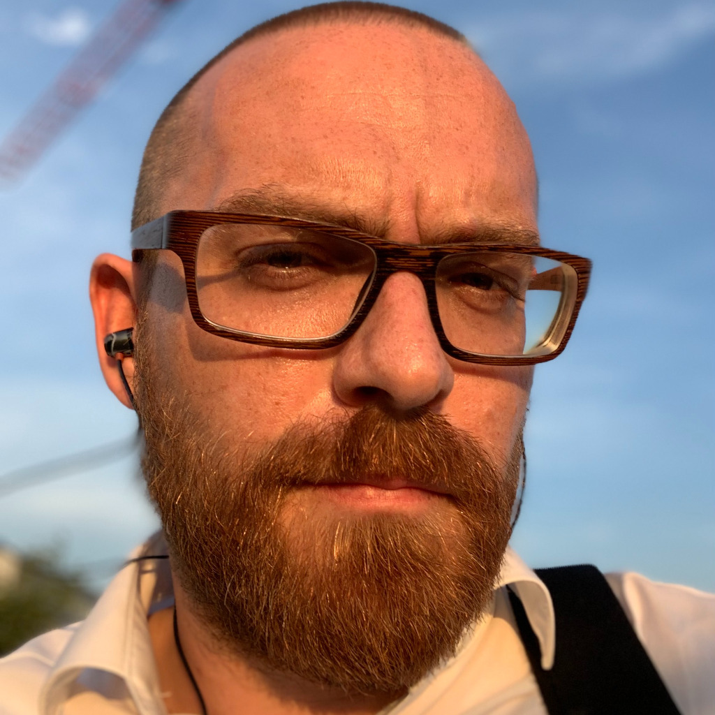 Andreas Engl - Senior Solutions Architect - AWS - Vodafone Kabel ...