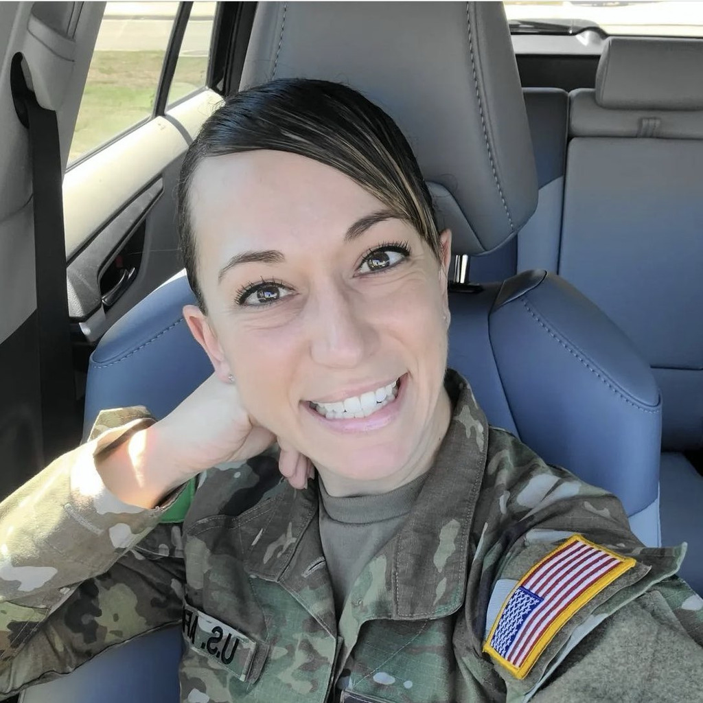 Mary Cooper - Registered Nurse - USARMY | XING