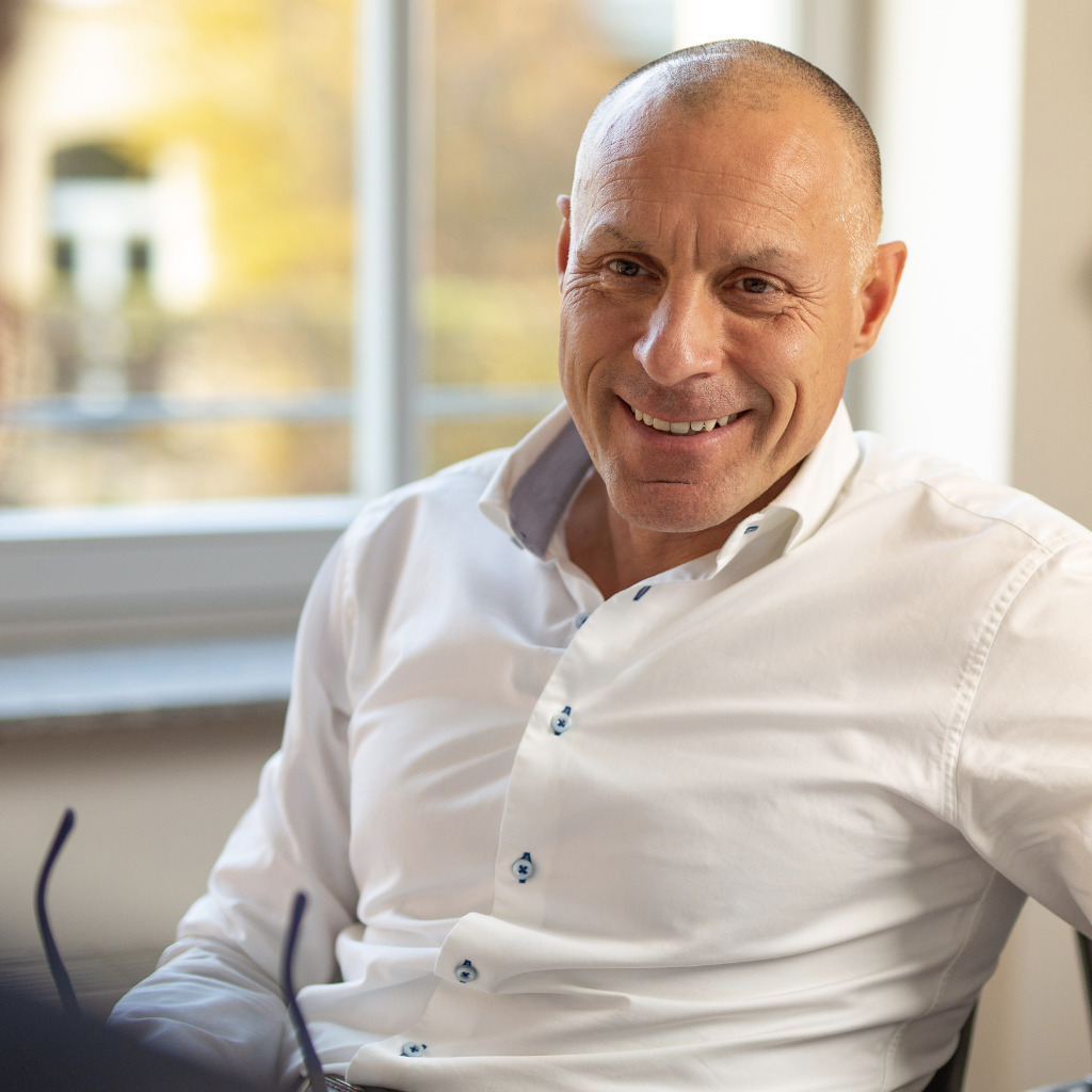 Michael Peter - Founder - Rivus Capital | XING