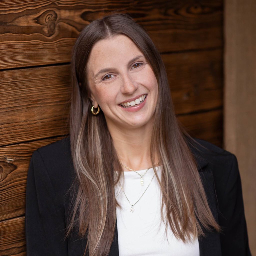 Lisa Brux - Gesundheits- und Krankenpflegerin - GFO Kliniken Bonn | XING