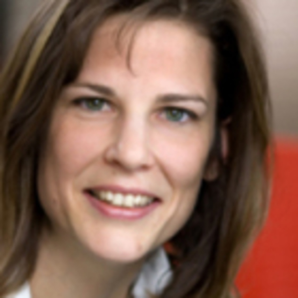 Dr. Esther Lajta-Fichtinger - Head of Corporate Communications - Binder ...