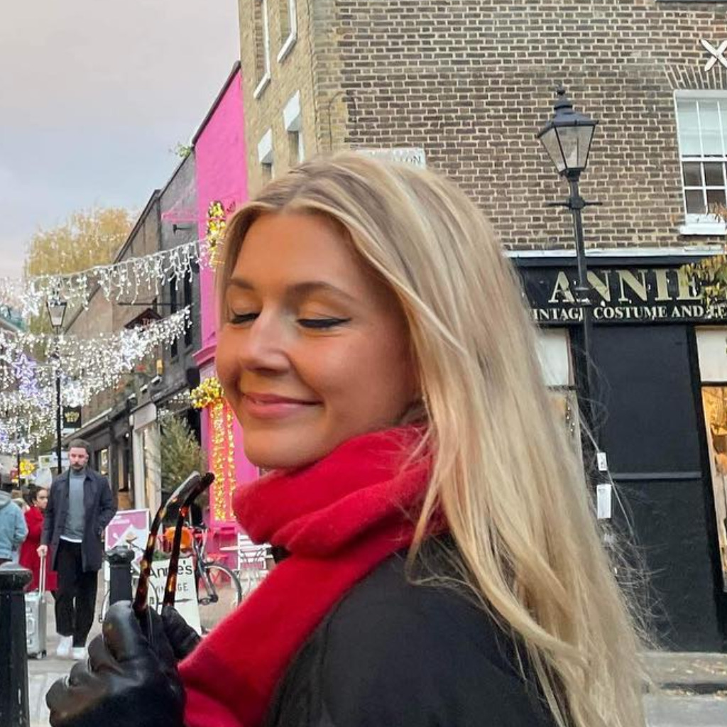 Emily Watson - Managing Partner - Lazy Oaf | XING