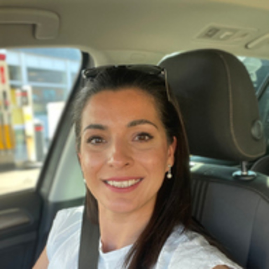 Dunya Papaefthimiou - Rental Sales Agent - Sixt GmbH & Co ...
