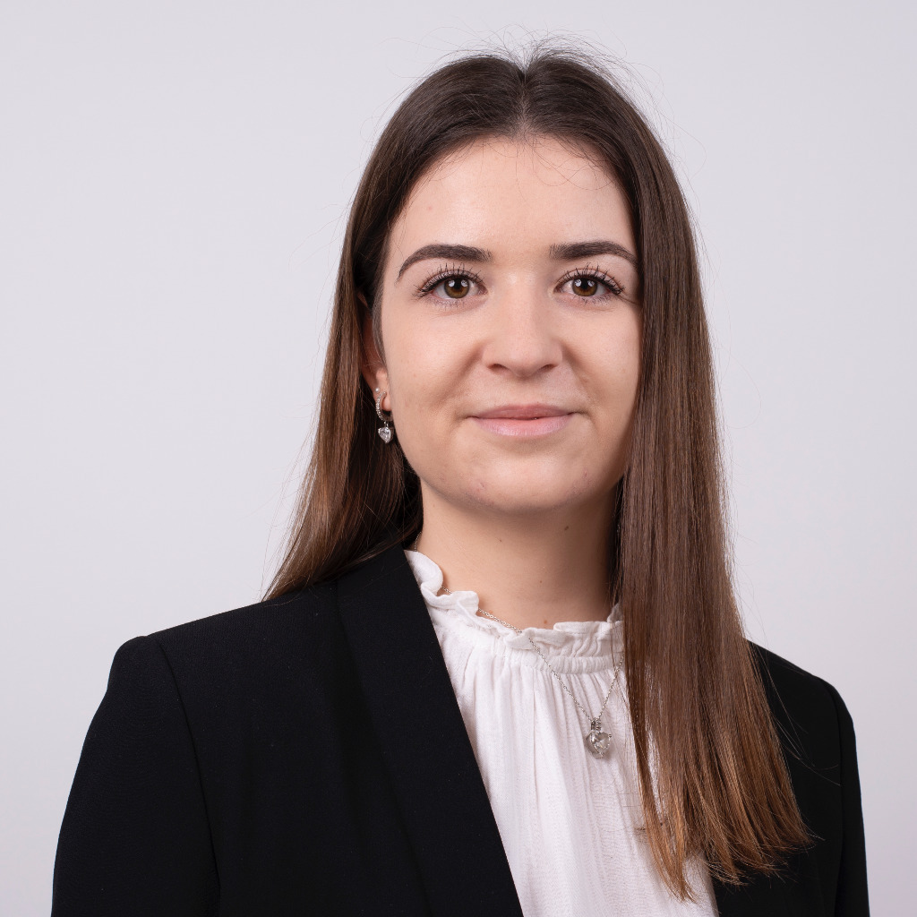 Nina Fletcher - Sachbearbeiterin Treuhand - Grossi Treuhand GmbH | XING