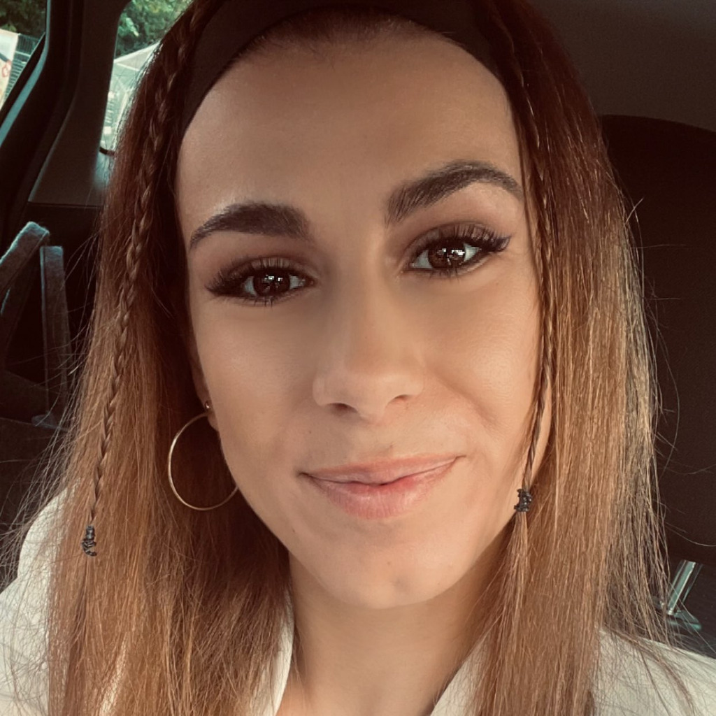 Jenny Frank - Abteilungsleiterin/Online/Aholservice/Verkäuferin - REWE Group | XING