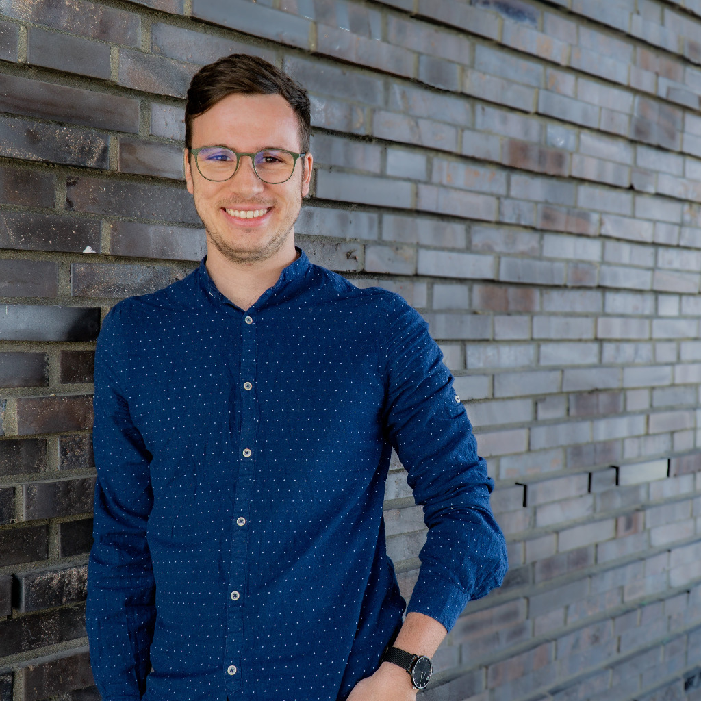 Domenico Colucci - Online Marketing Manager - Sparkasse Hegau-Bodensee ...