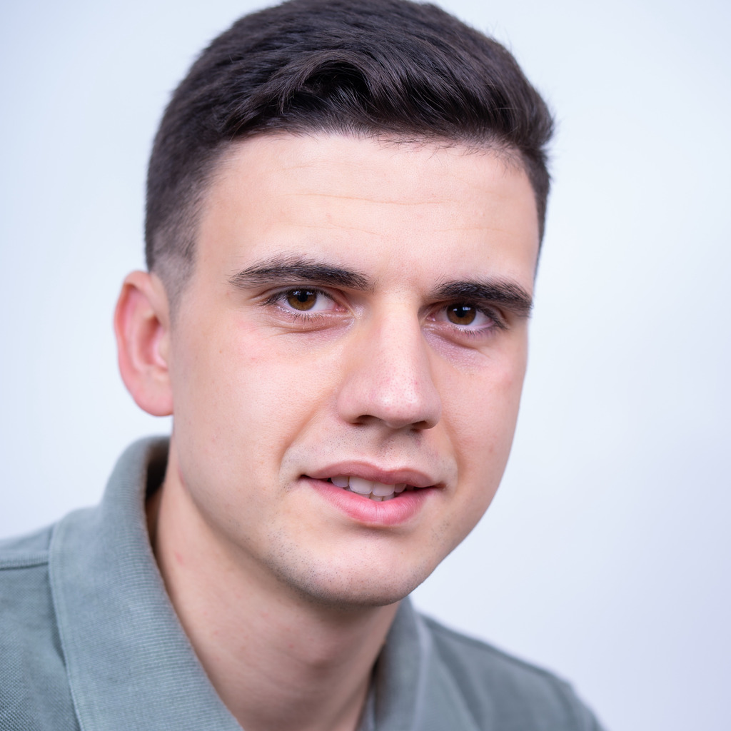 Gerhard Peters - Servicetechniker im Tool-Pool - Hitachi Energy Germany ...