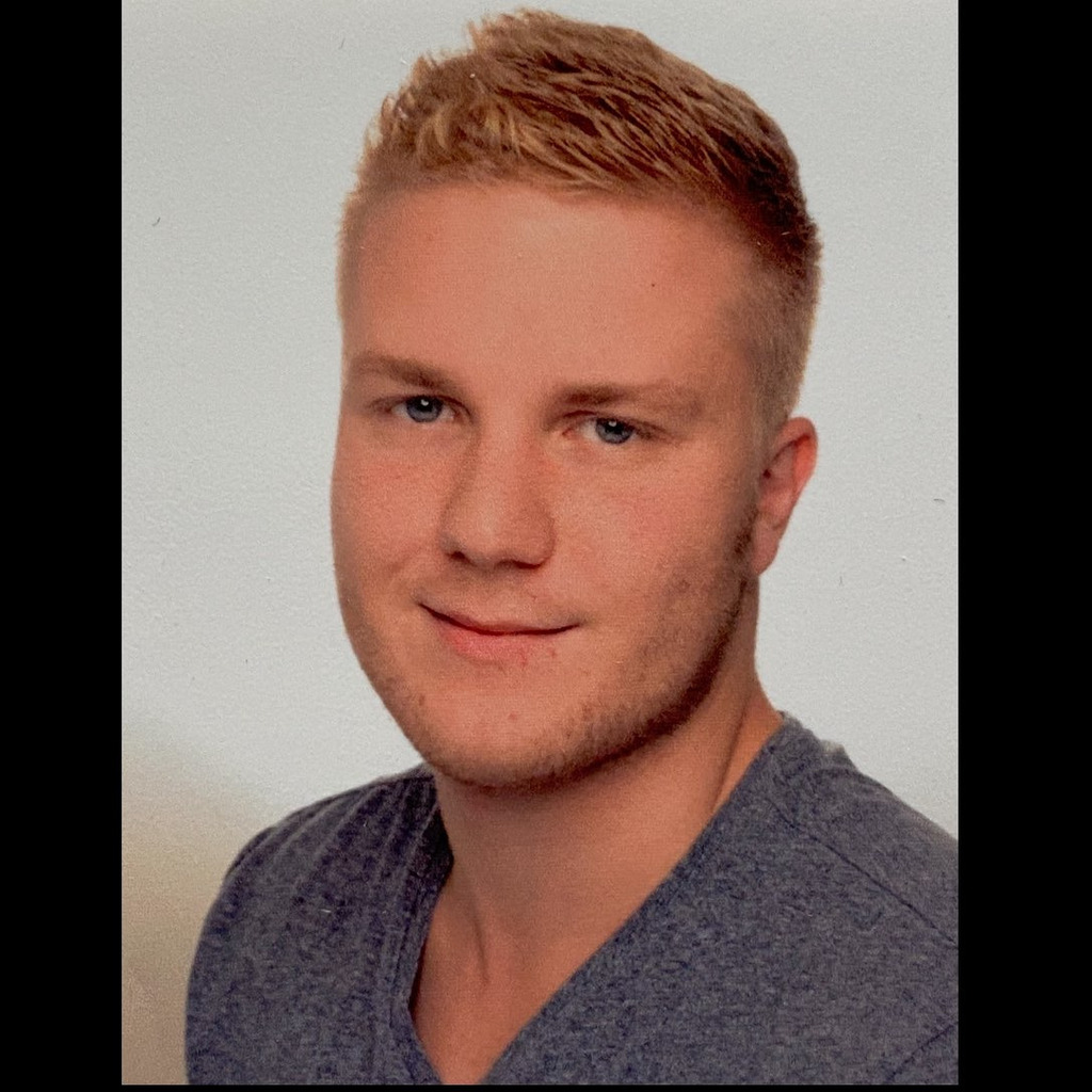 Robin Kasten - Design | Strak Interieur - Mercedes-Benz Group | XING