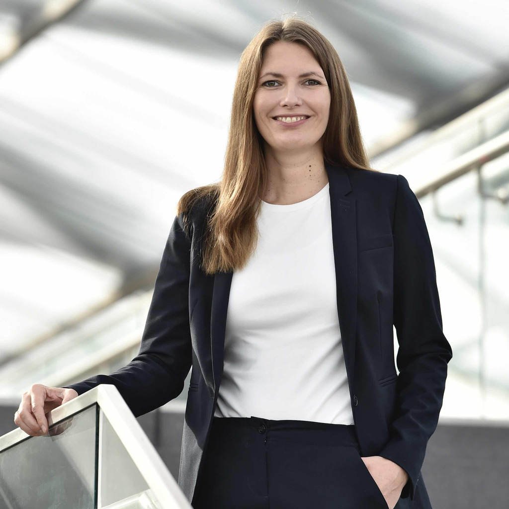 Alina Crew - Fachbereichsleiterin Personalentwicklung - Hamburger ...