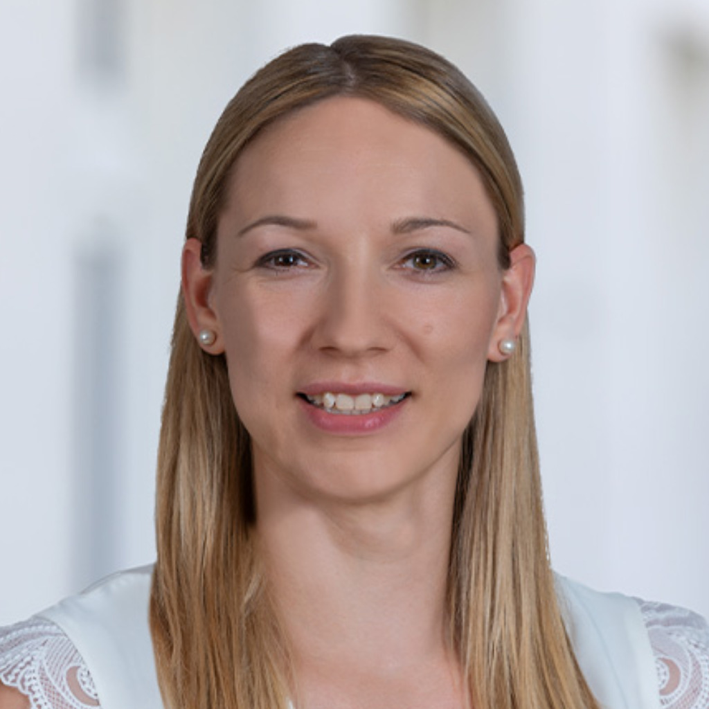 Maria-Vanessa Ebert - Pflegedirektorin - Caritas Krankenhaus St. Maria | XING