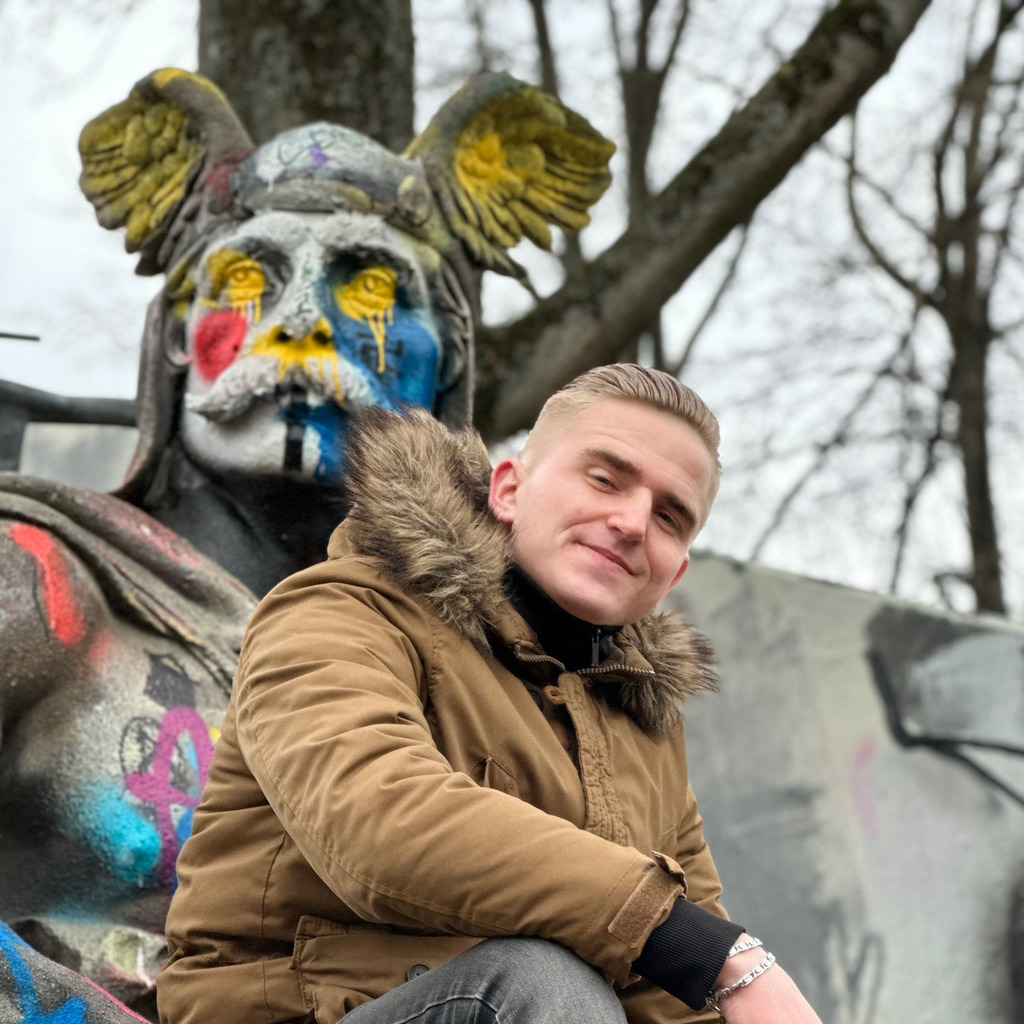 Brian Lauer - Geschäftsführer - 0711 Benztownstorys | XING