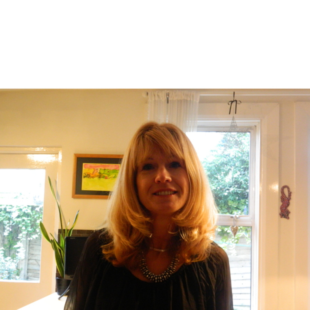 Liz Pryce - Talent Acquisition Manager - Heidrick & Struggles | XING