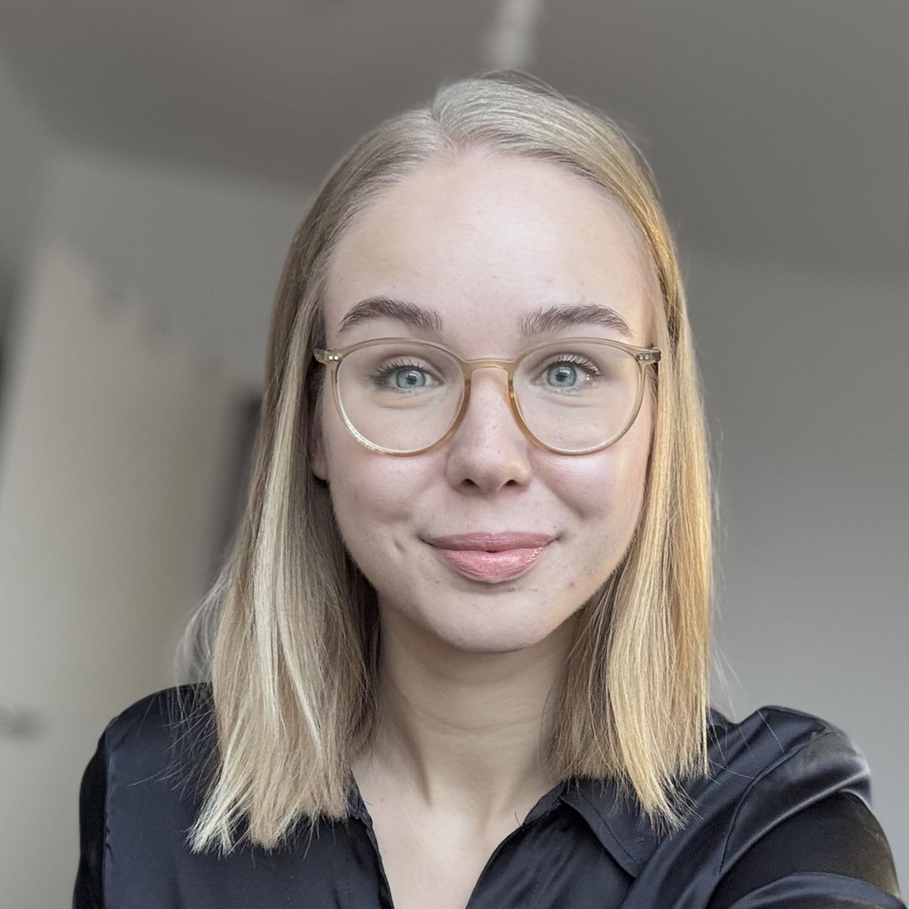 Cheyenne Nauendorf - Praxismanagerin und Teamleitung mit Personalverantwortung - Charité ...