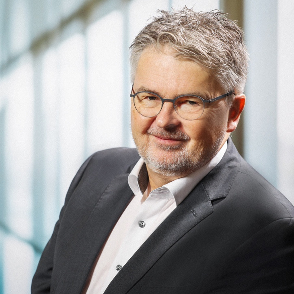 Georg Grünefeld - Vertriebs- & Produktmanager HNO- Behandlungseinheiten ...