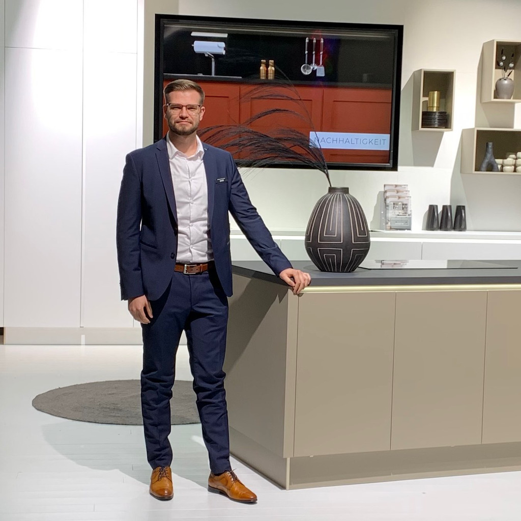 Michael Neumann - Kundenbetreuer im Innendienst - Häcker Küchen GmbH ...