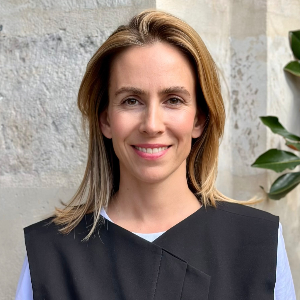 Lisa Linder - Business Manager - Donald Schneider Studio, part of ...