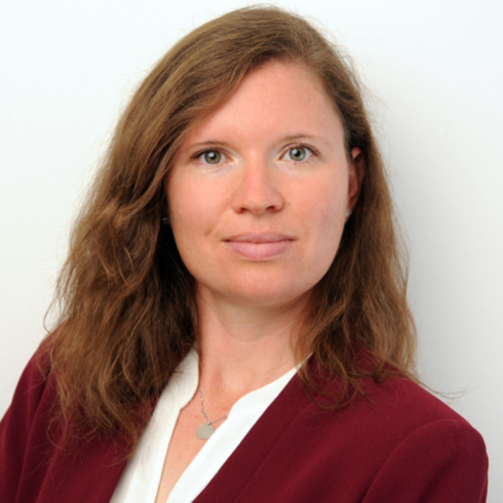 Julia Scheurer - Projektassistentin - Bayerische Hausbau GmbH & Co. KG ...