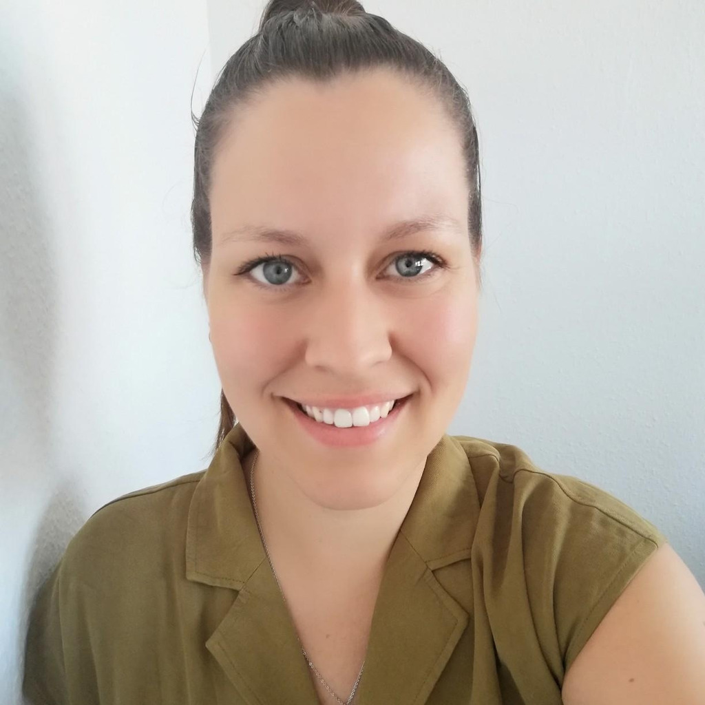 Stephanie Fee's Instagram, Twitter & Facebook on IDCrawl