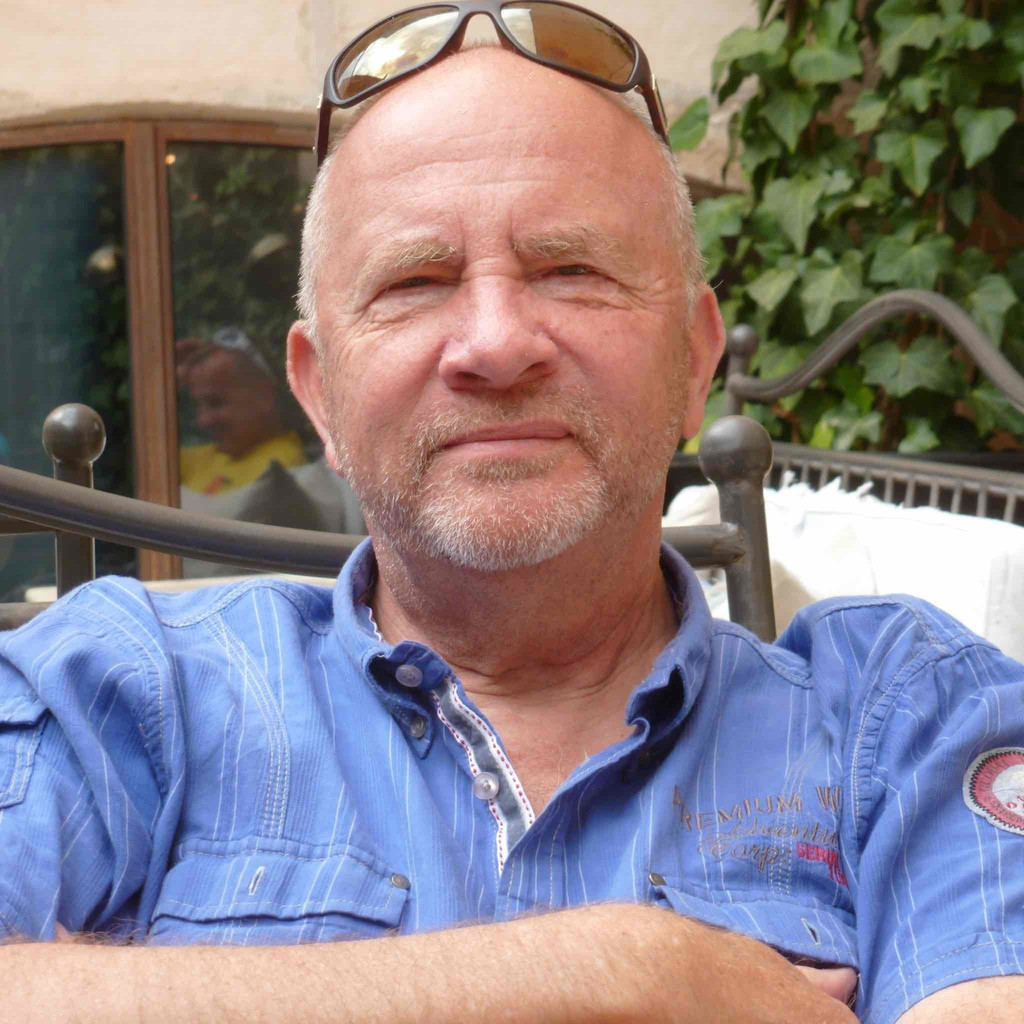 Ulrich Feldmann - Flugkapitän, TRI, TRE - Air Berlin | XING