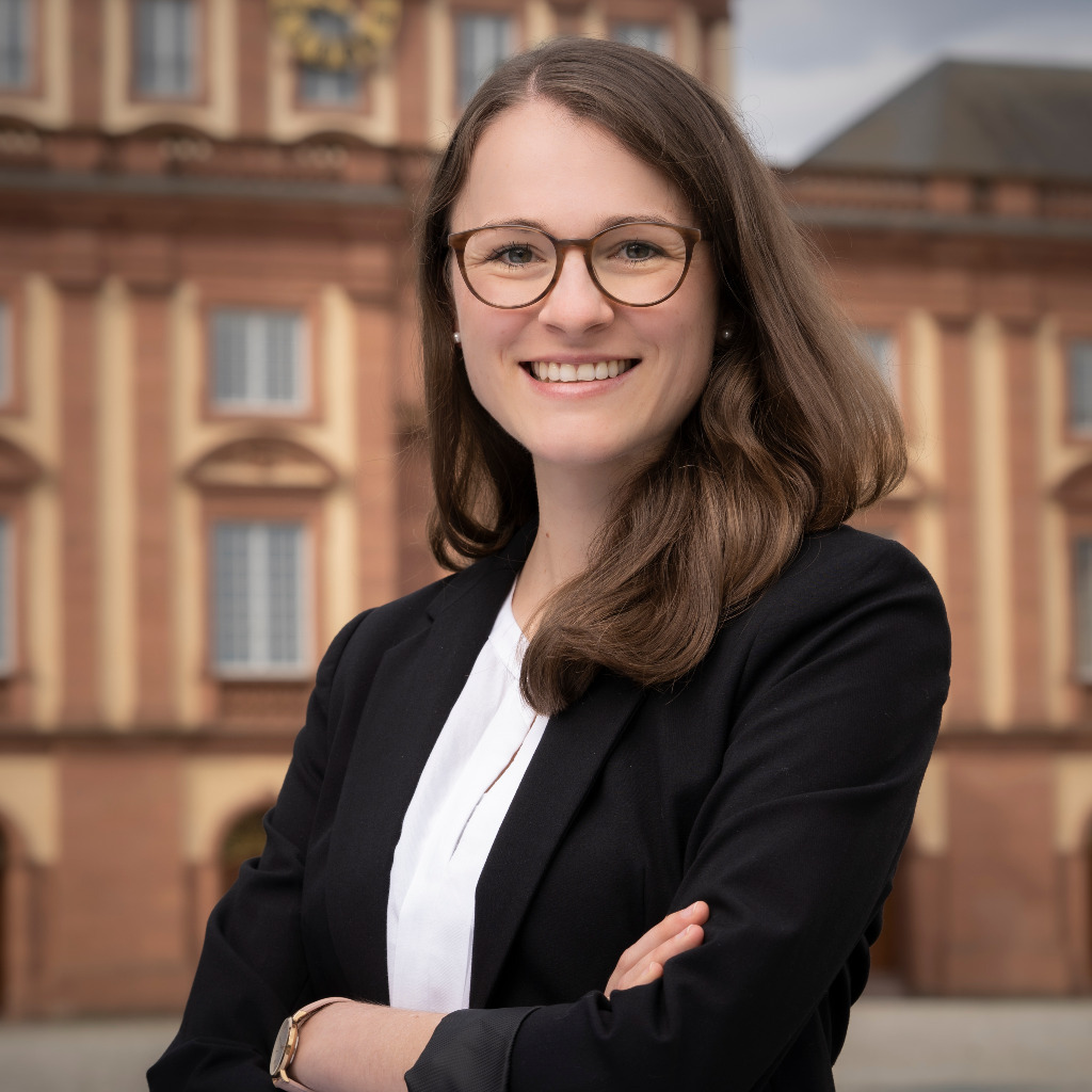 Rebecca Becker - Wissenschaftliche Mitarbeiterin - Friedrich Engelhorn ...