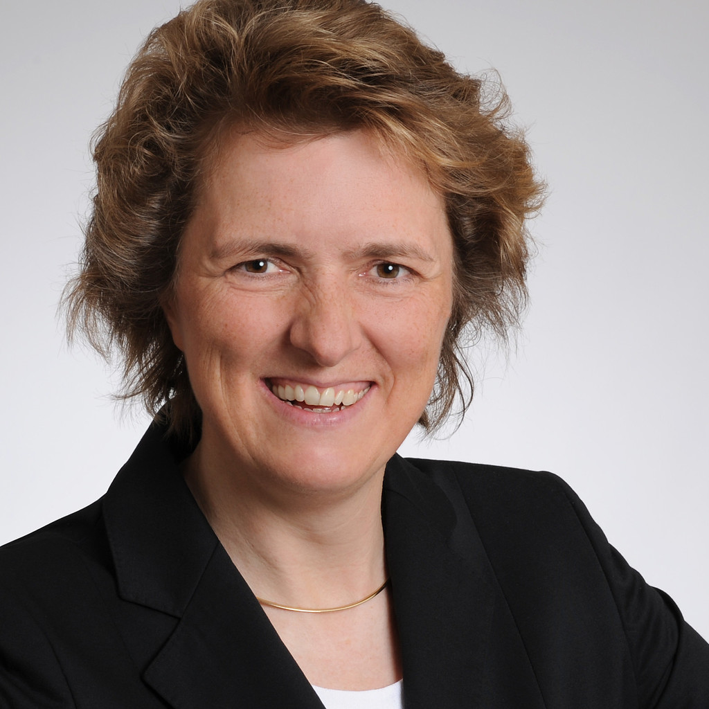 Dr. Ariane Lindner - Interim Steuern - BME | XING