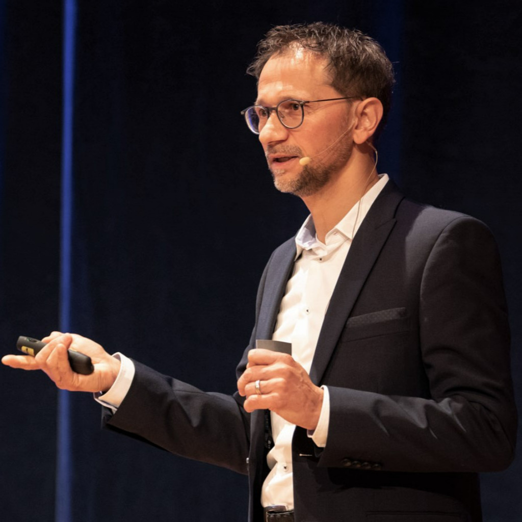 Dipl.-Ing. Stephan Meyer - Director Business Development - Almex GmbH ...