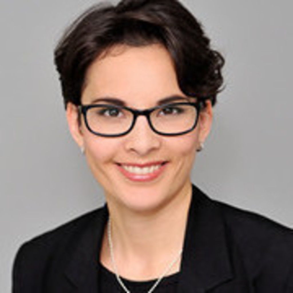 Alexandra Pinegger - Leitung Servicemanagement - BGU ...