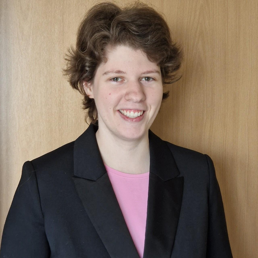 Daniela Bayer - Assistent - Fieldfisher | XING