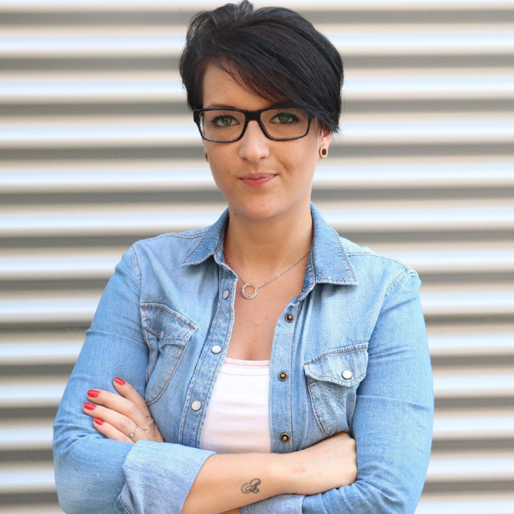 Lisa Barth - Grafikdesignerin - lilimp design | XING