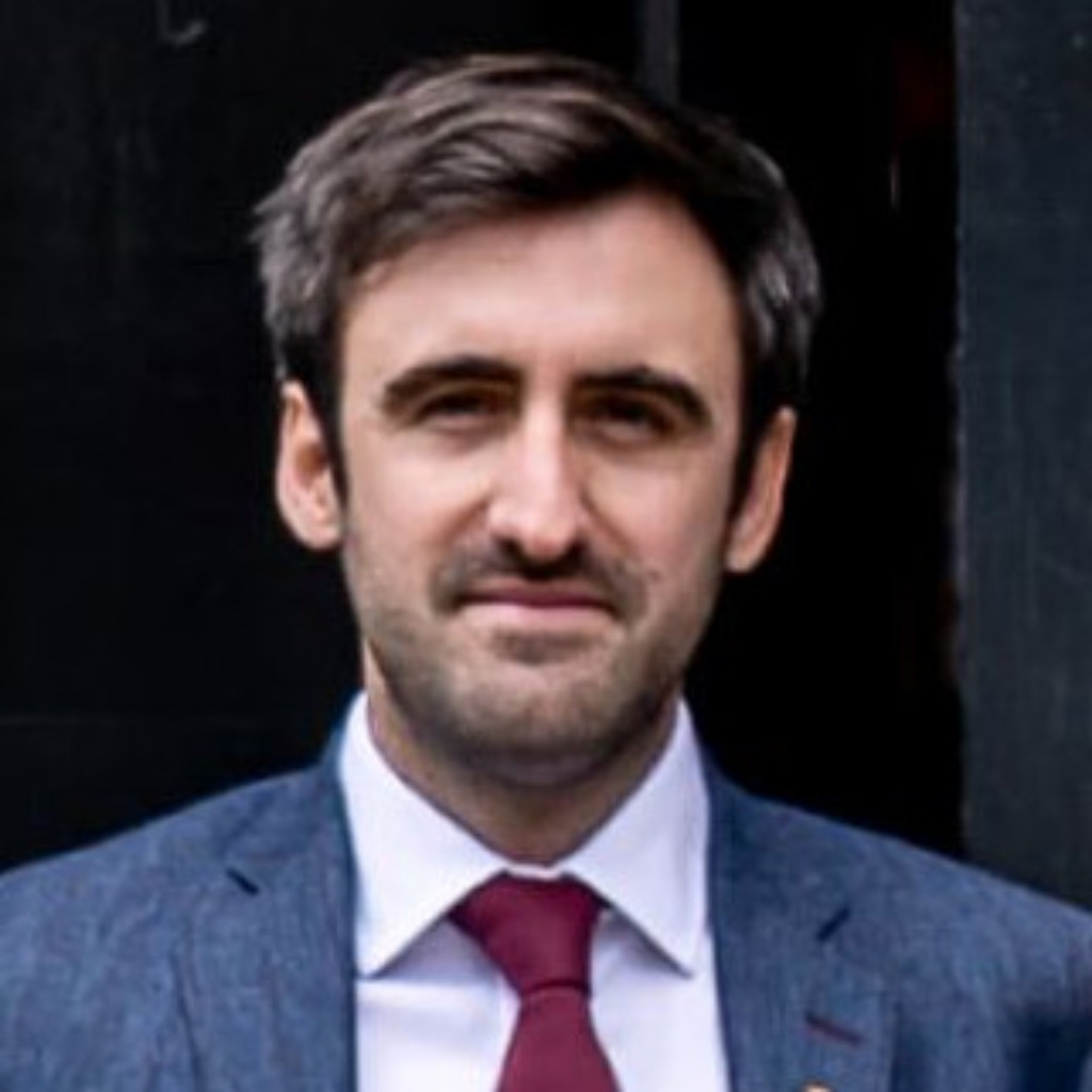 Christopher Finnegan - Finance Director - Approach People Recruitment ...