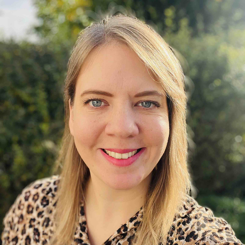 Eva Hagemann - Marketing Managerin - Kabelmat Wickeltechnik GmbH | XING