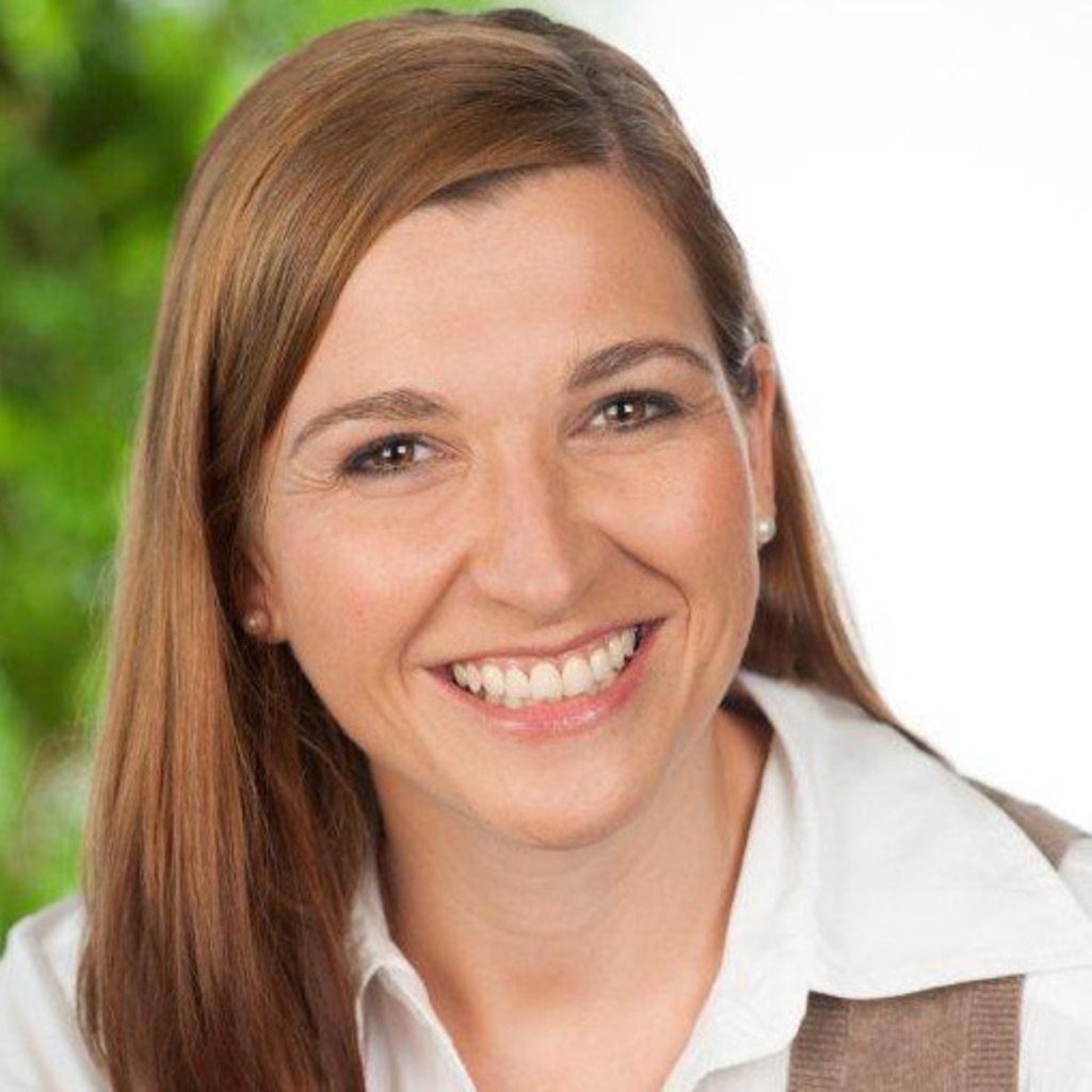 Isabell Engel - Online Marketing Managerin - Hager ...