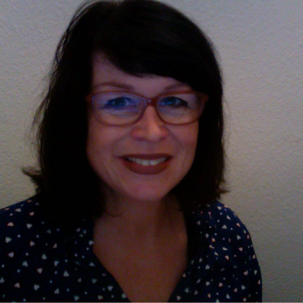 Sarah Eichmann's Instagram, Twitter & Facebook on IDCrawl