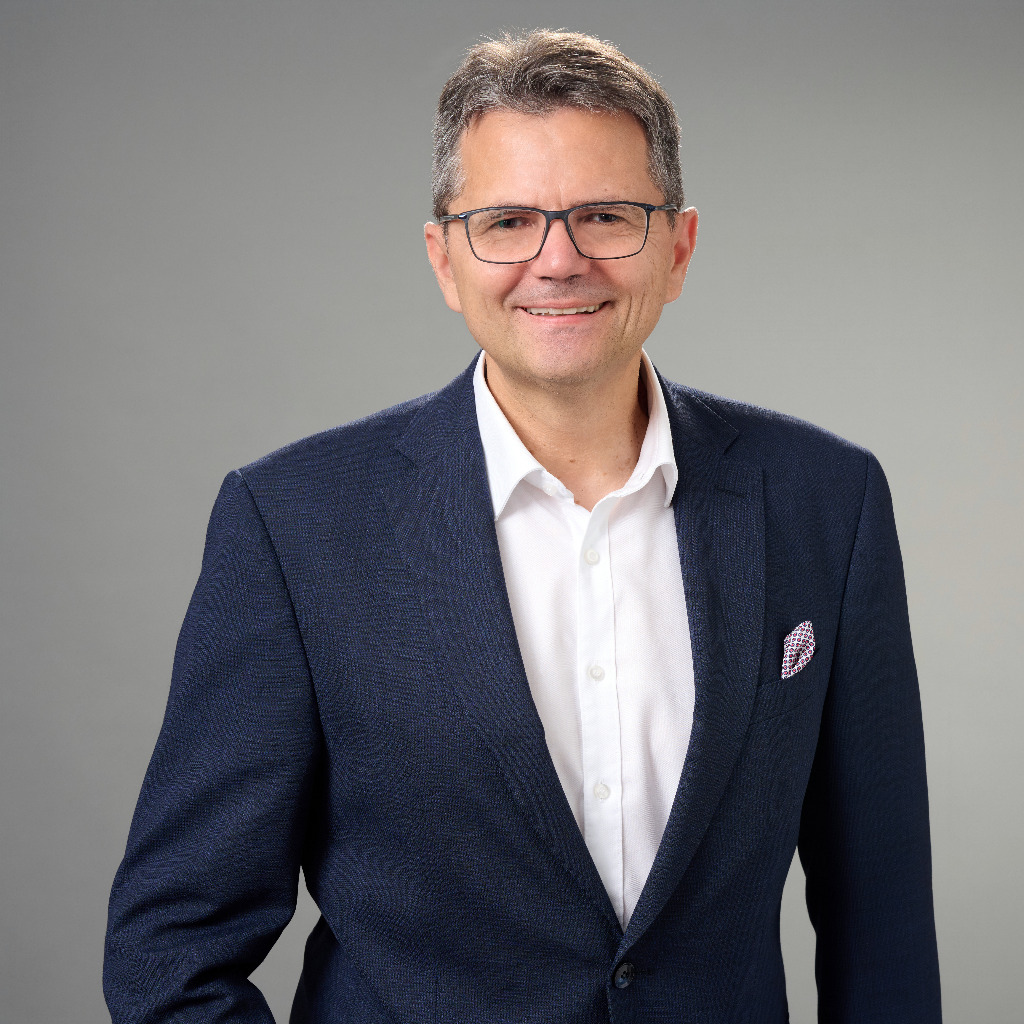 Klaus Hatzel - Vorstandsmitglied - Volksbank Raiffeisenbank Rosenheim ...