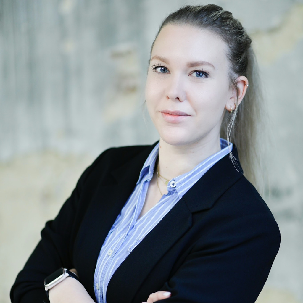 Laura Jung's Instagram, Twitter & Facebook on IDCrawl