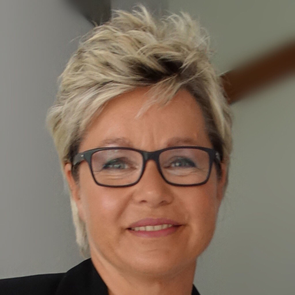 Susan König - Vertriebsassistentin - Allianz | XING