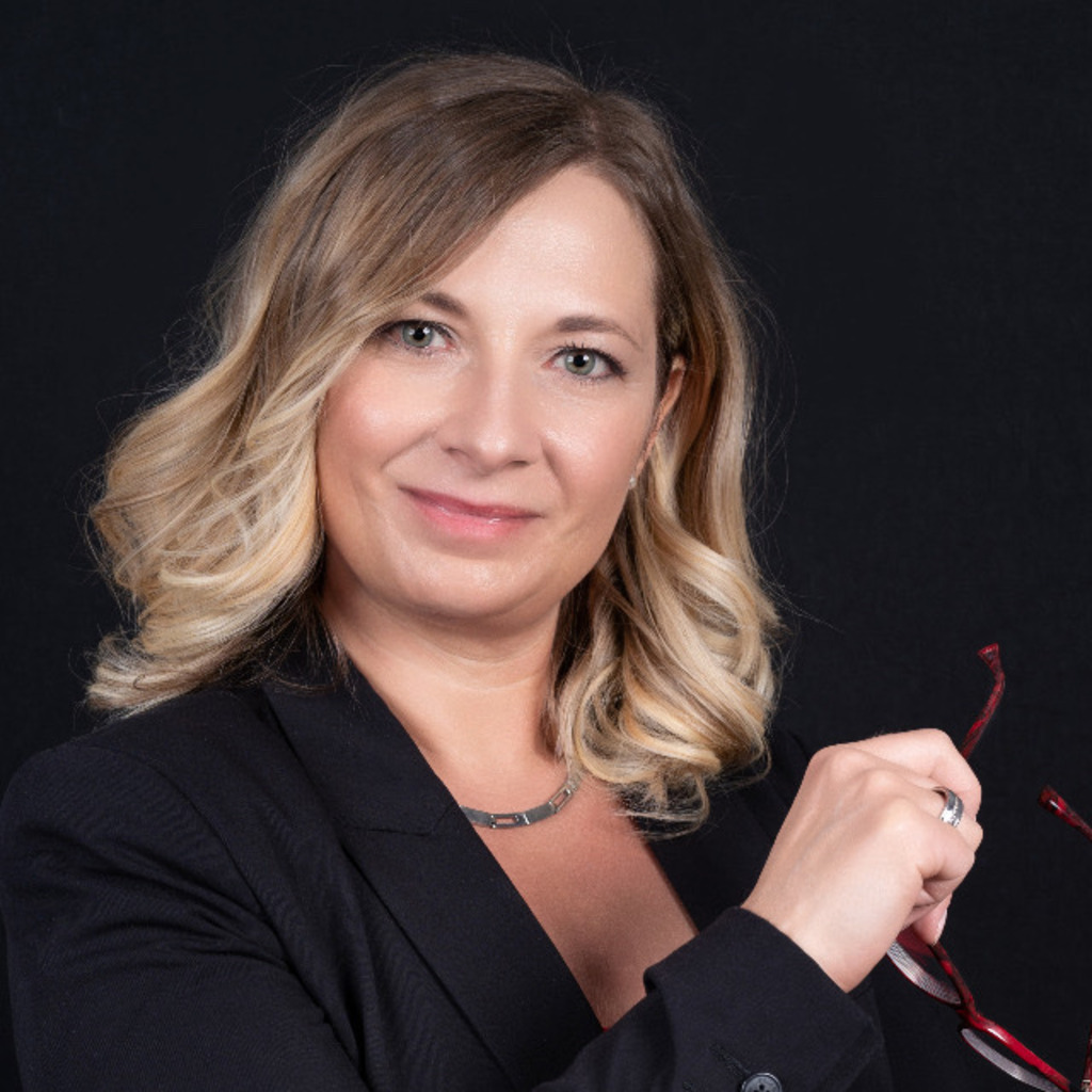 Jana Singer - Geschäftsführerin - paladinum GmbH | XING