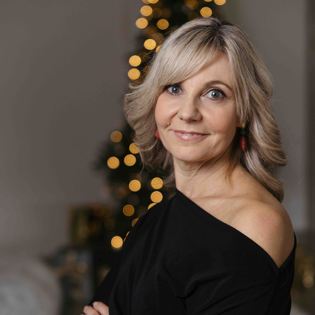 Mag. Andelka Baric - Bankangestellte - Allgemeine Sparkasse ...