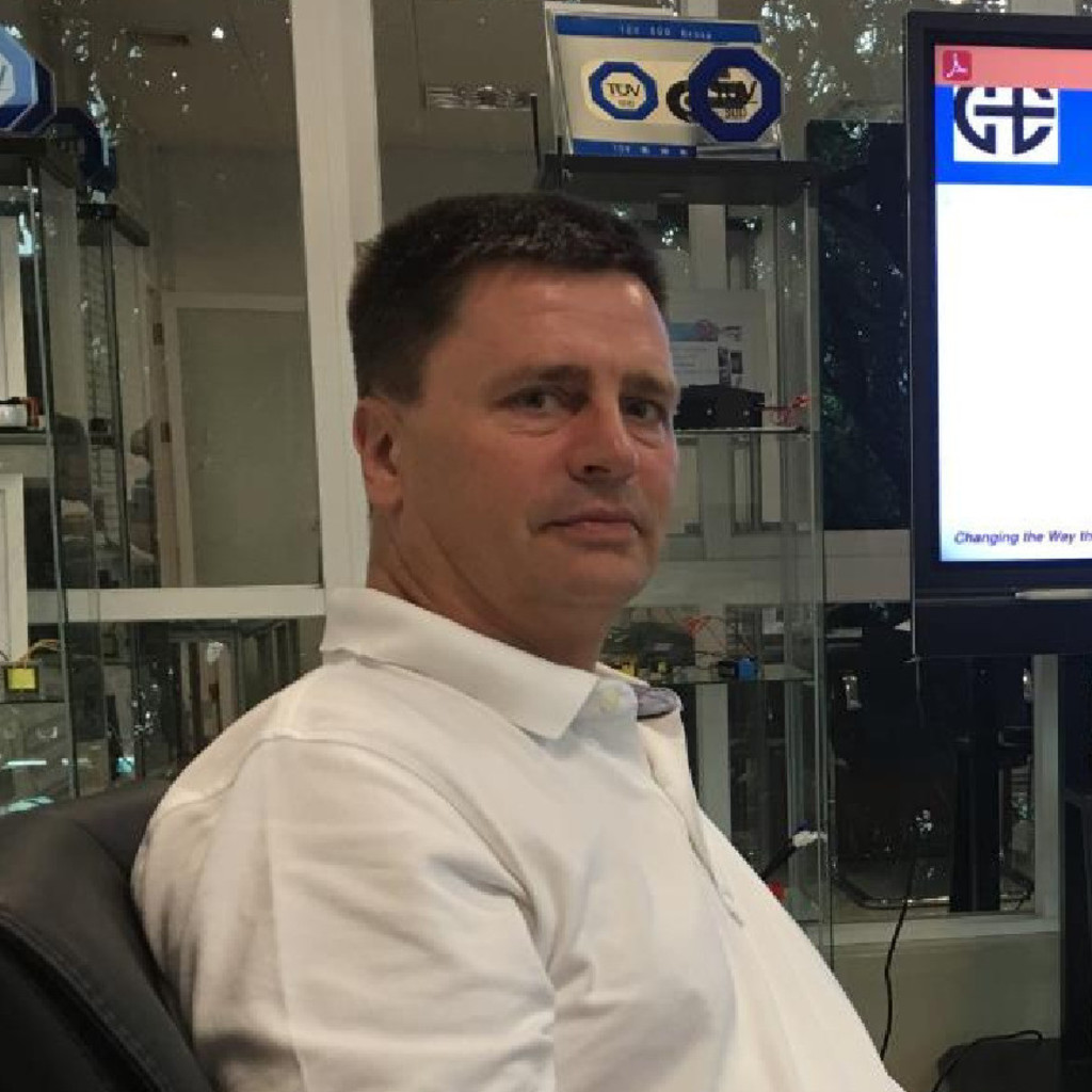 Torsten Schölzel - Elektro-Techniker-Meister - elektro-schölzel GmbH & Co.KG | XING