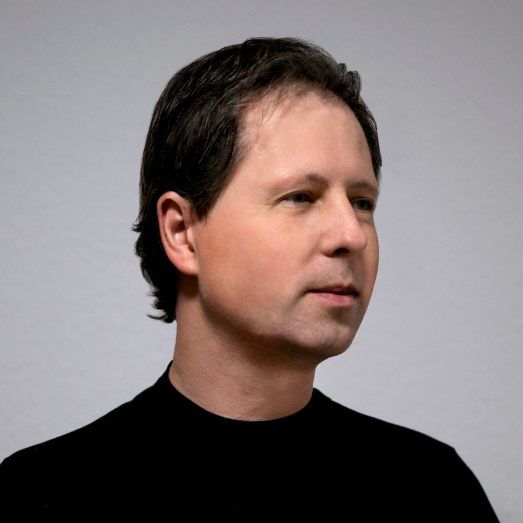 Alexander Panasenko - Fashion Designer - Global Brands | XING