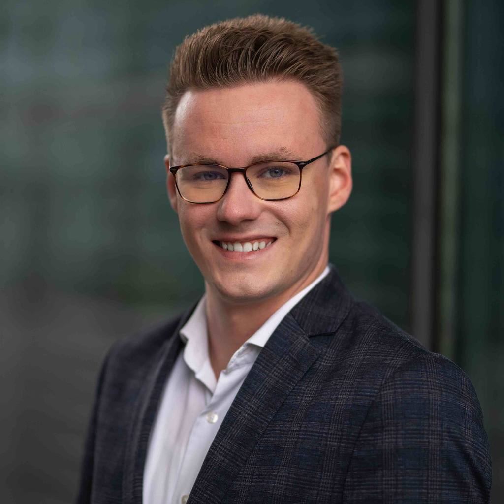 Jan-Ole Kahrmann - Mitarbeiter Finanzen - Firmengruppe Liebherr | XING